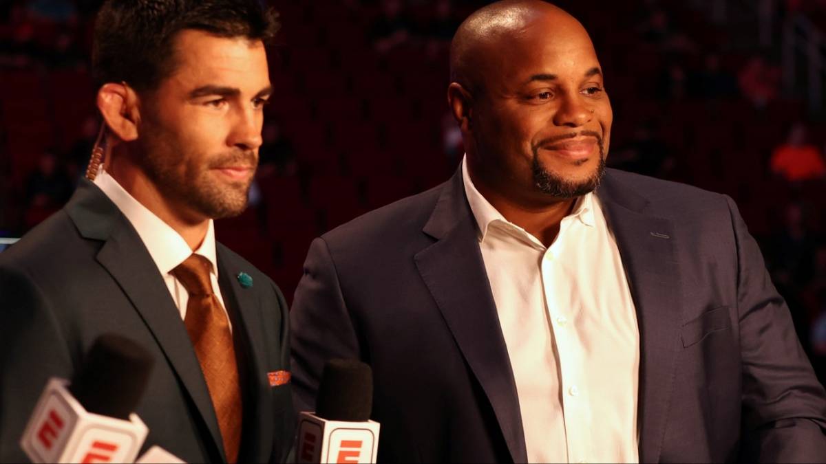 Daniel Cormier Laughs at PFL’s UFC Comparison