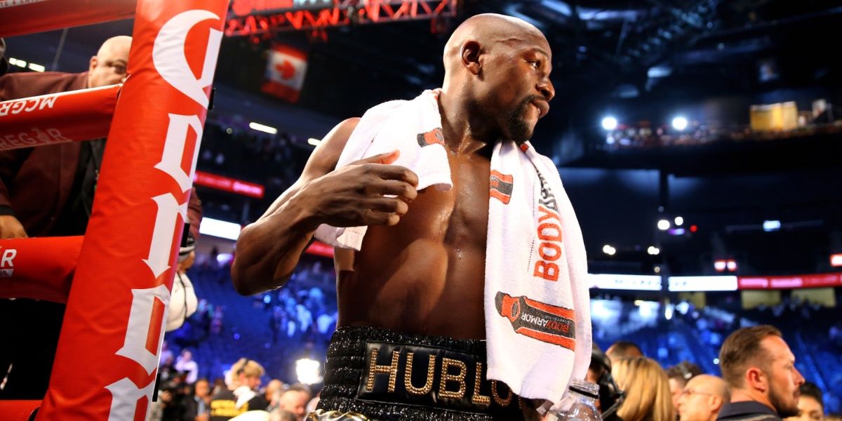 Floyd Mayweather Replaces Referee Mid-Fight, Dominates John Gotti III ...