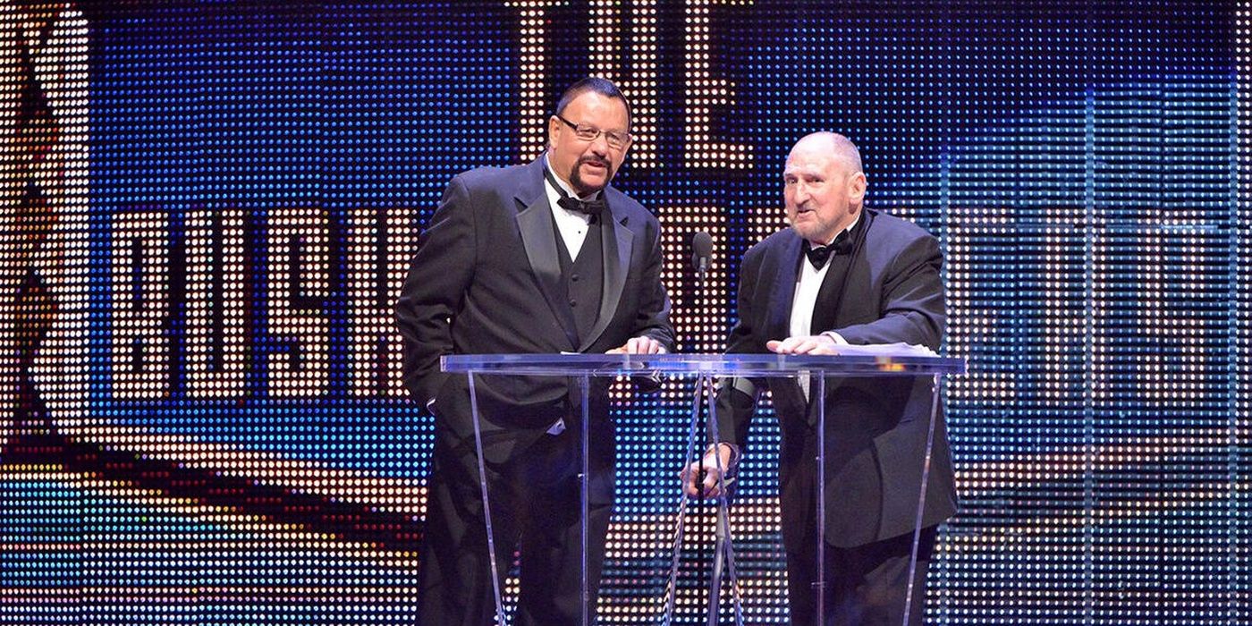 Wrestling Finishers That Look Like They Couldn't Crack An Egg
