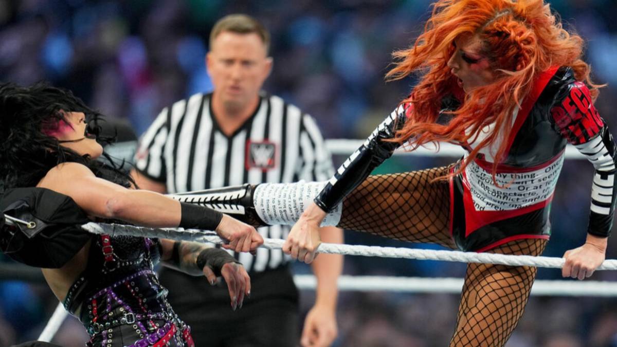 WWE Hall of Famer Lex Luger Praises Women's Wrestling Progress