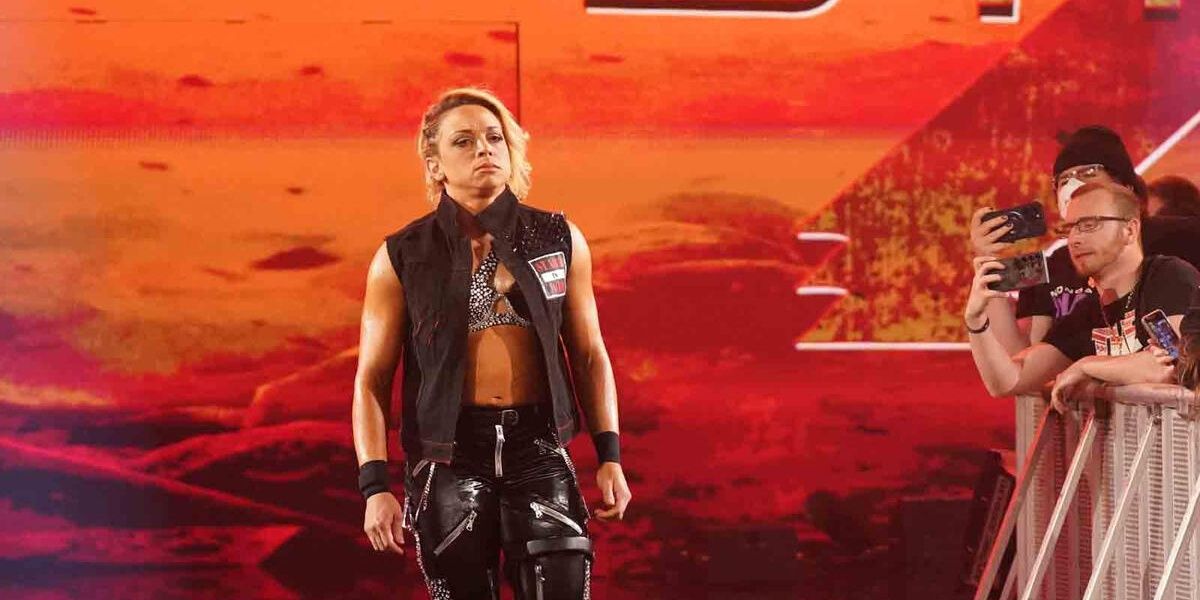 Zoey Stark's Age, Height, Relationship Status & More