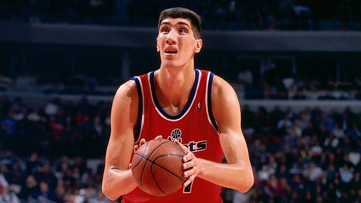 The 16 Heaviest Players In NBA History, Ranked By Weight