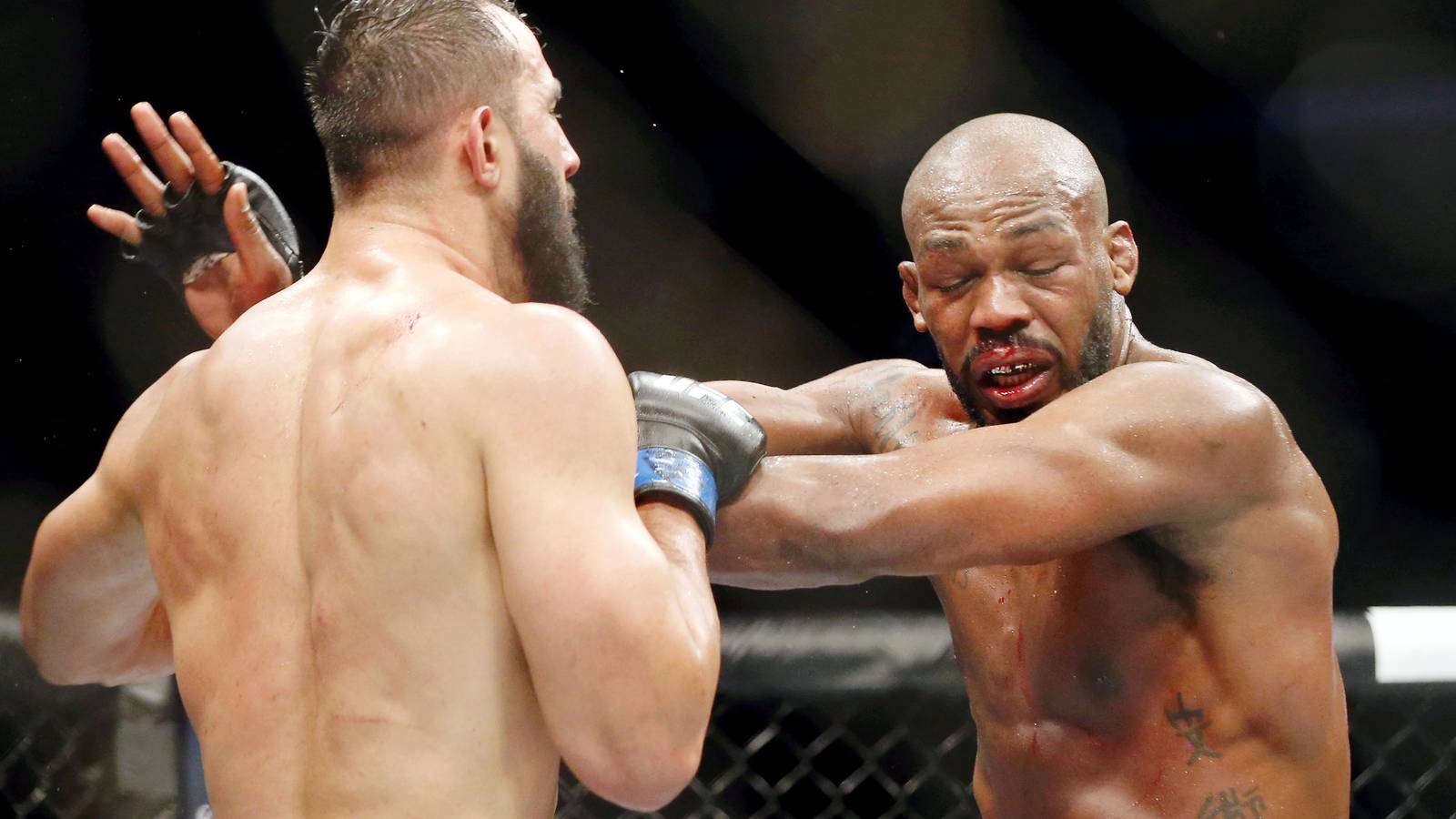 10 Most Controversial UFC Judges' Decisions In MMA History