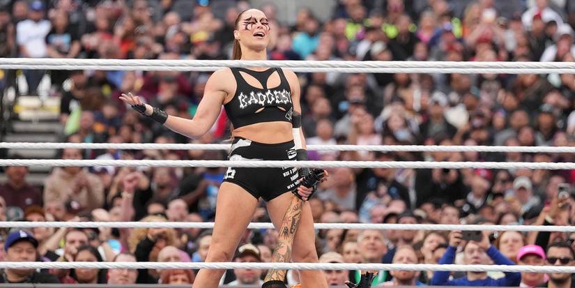 Ronda Rousey Splits WWE Fans By Revealing She Refused To Tap Out To ...