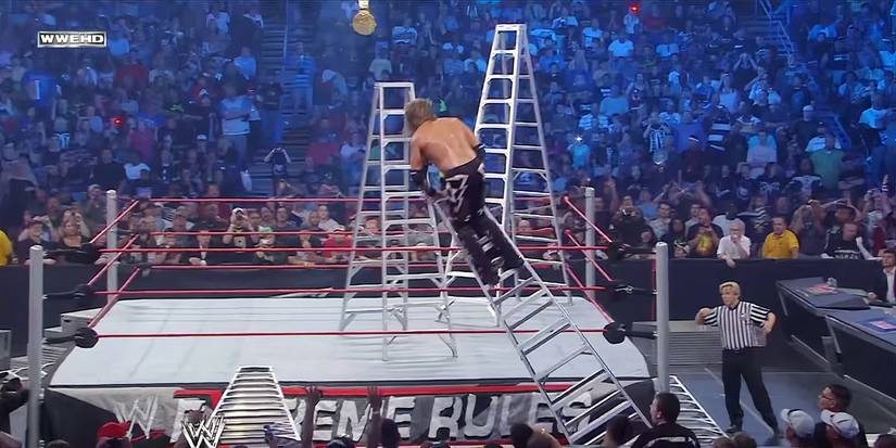 Popular Wrestling Tropes That Make No Sense