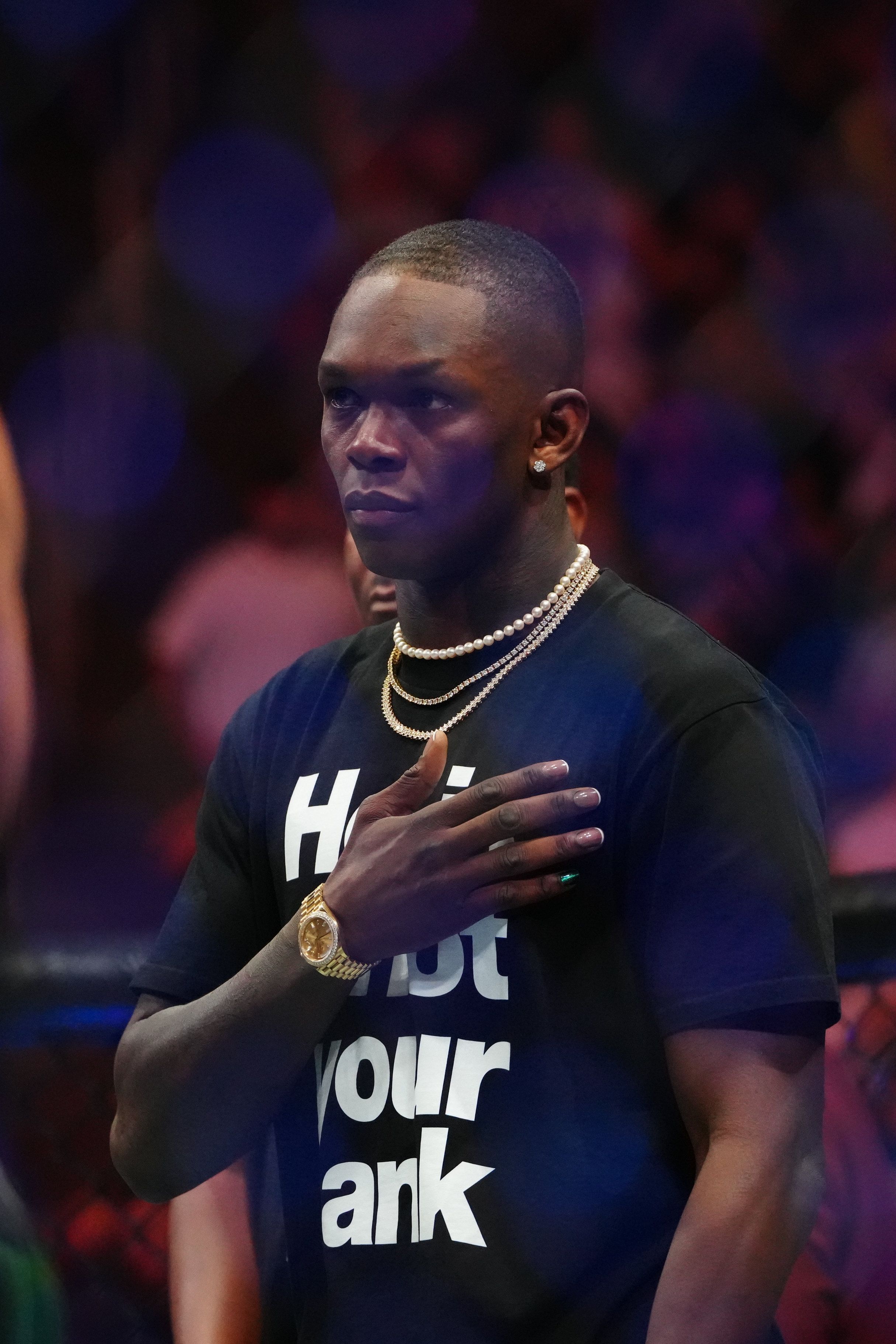 Israel Adesanya Flaunts Impressive Physique Ahead of UFC 305 Showdown