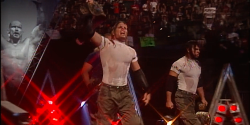 Other Nostalgic Returns WWE Fans Want After AJ Lee